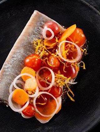 Sildemadssmørebrød med syltede gulerødder | Find inspiration